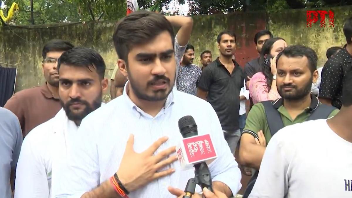 Former DUSU president Ronak Khatri alleges extortion threat, files police complaint - The Hindu